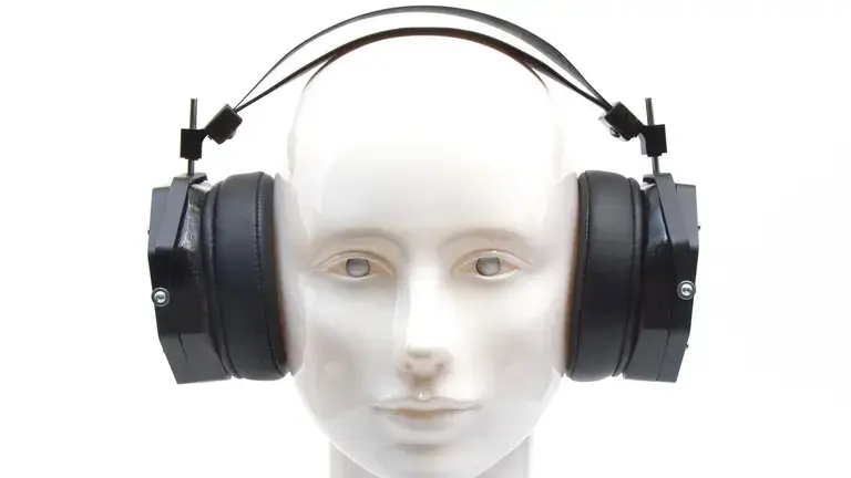 7 Exceptional Audiophile Headphones That Redefine Listening in 2026 ...