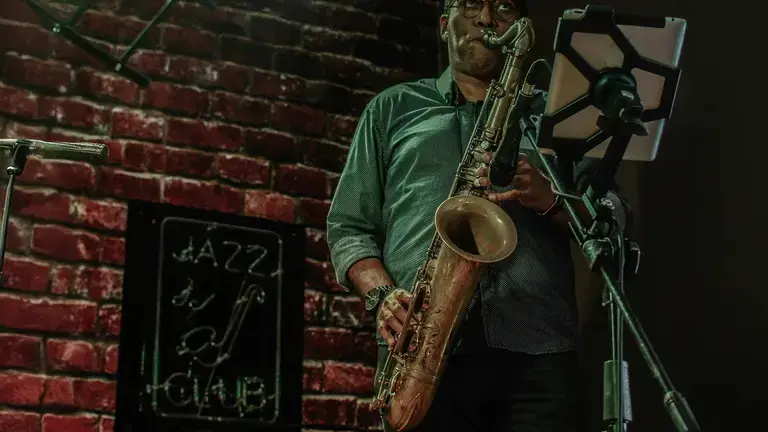 Best Tenor Sax Guide 2026: Student to Professional Saxaphone Models ...