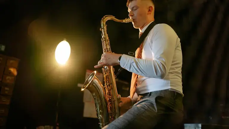 Best Tenor Sax Guide 2026: Student to Professional Saxaphone Models ...