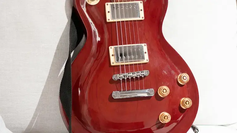 Guitar Bridges Guide: Fixed, Tremolo & Everything In Between | Equipboard