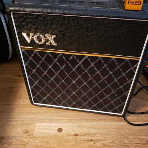 Vox AC4 C1-12 4 Watt Class A Tube Guitar Amp Combo With 12" Speaker ...