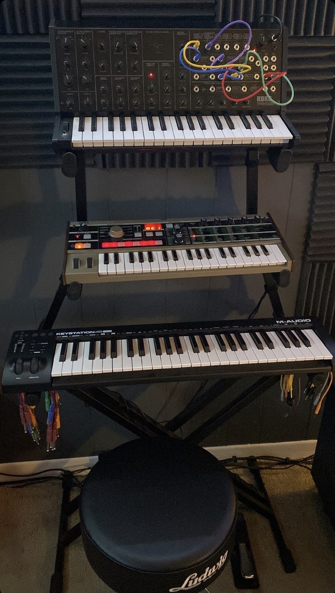 aferia's music gear photo | Equipboard
