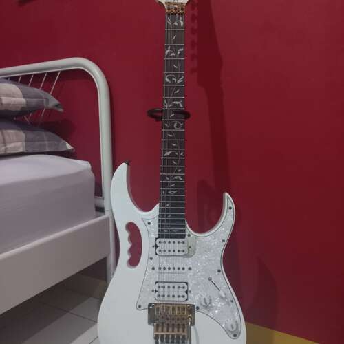 Ibanez JEM-JR - What To Know & Where To Buy | Equipboard