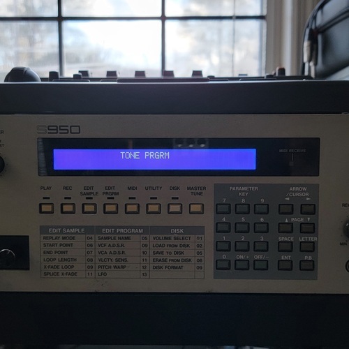 Akai S950 MIDI Digital Sampler - What To Know & Where To Buy | Equipboard