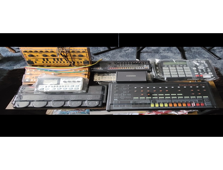 Akai MPC 1000 - What To Know & Where To Buy | Equipboard