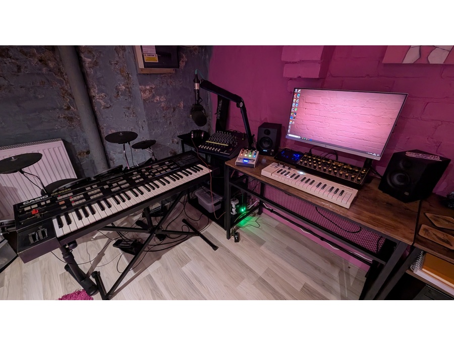 Hologram Electronics Chroma Console - What To Know & Where To Buy ...
