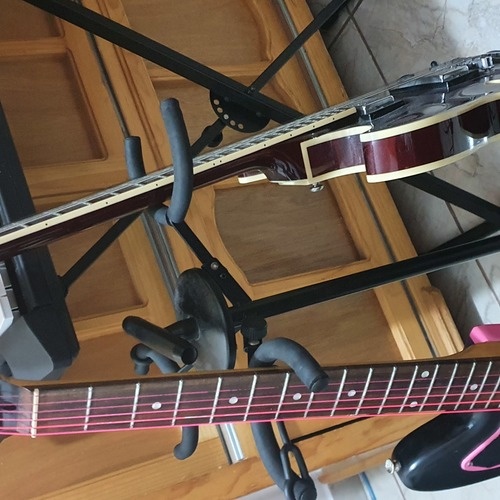 Squier Jagmaster Electric Guitar - What To Know & Where To Buy | Equipboard