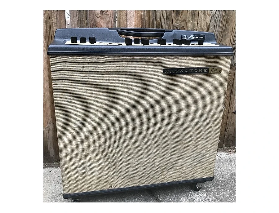 Magnatone Imperial Model M13 Custom Series 3-Channel 45-Watt 1x15 ...