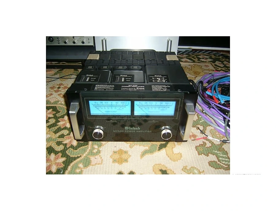McIntosh MC500 500-Watt Stereo Solid State Power Amplifier - What To ...