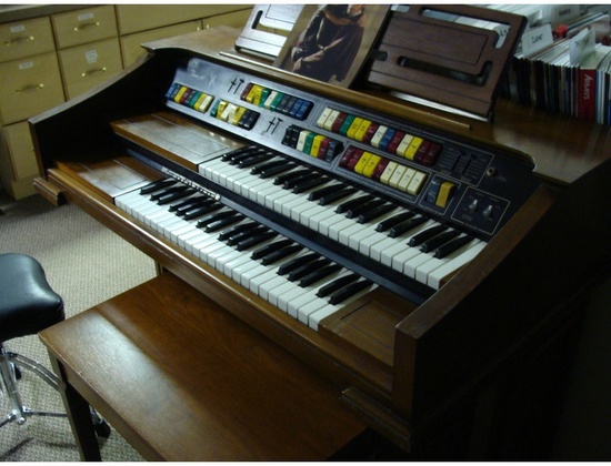 Lowrey Magic Genie 98 electronic organ Reviews & Prices | Equipboard®