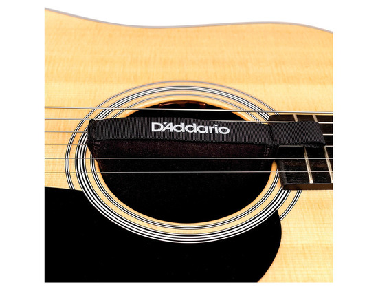6 Best Guitar Humidifiers: Moisture Management for Your Guitar