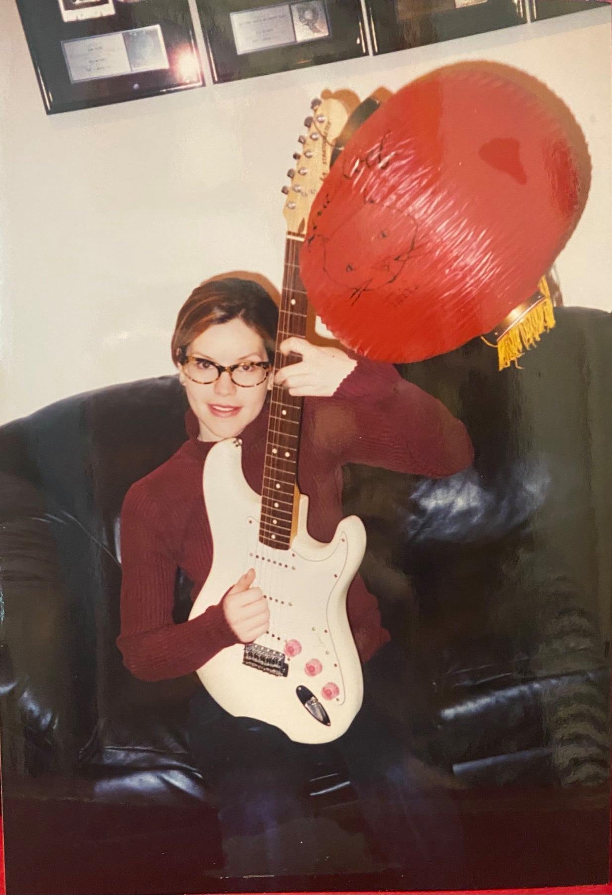 Lisa Loeb, Nine Stories Guitarist Gear | Equipboard
