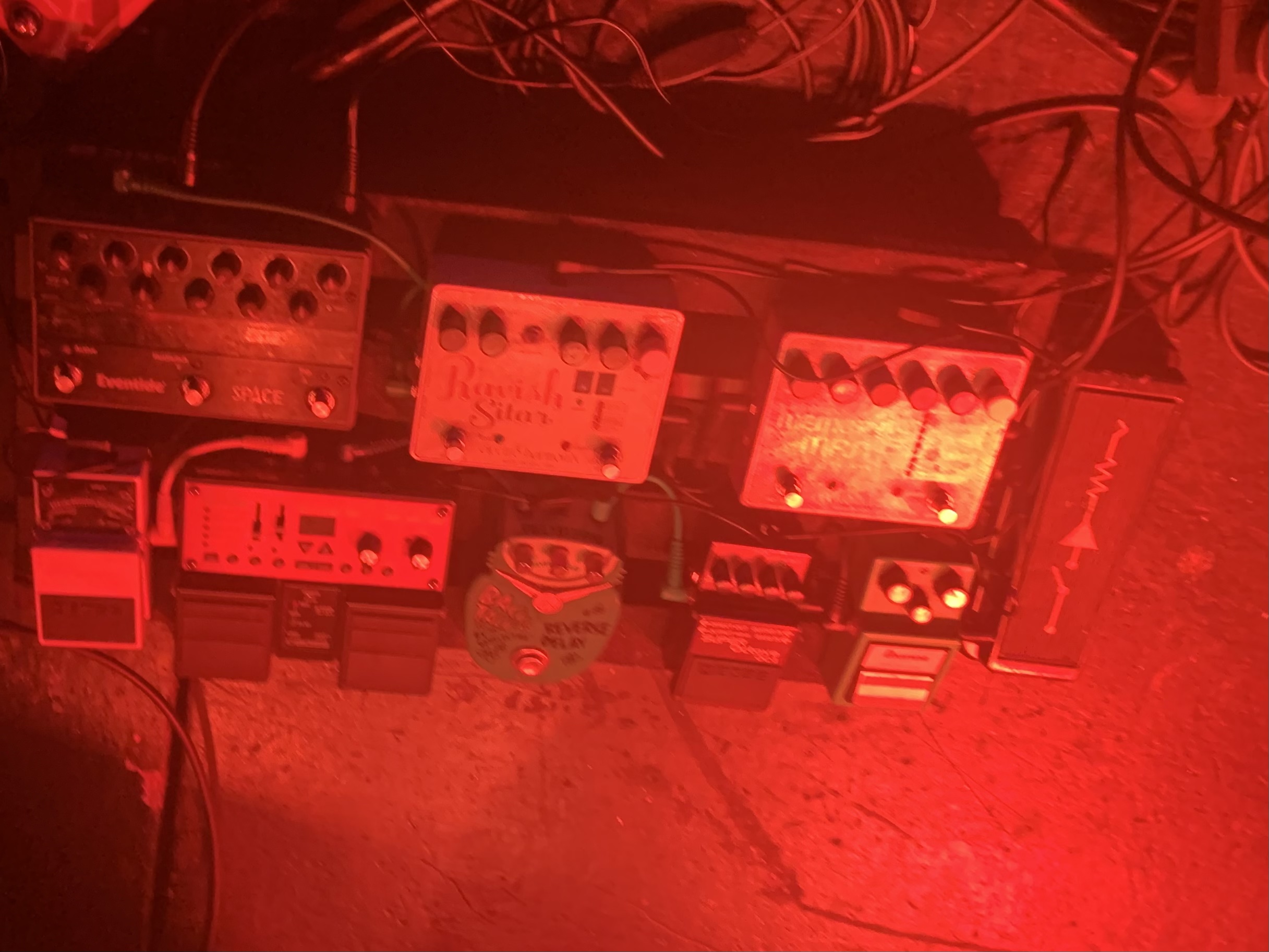 Harry Wilkinson, Maruja Singer & Guitarist Gear | Equipboard