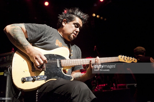 Fender American Vintage '52 Telecaster - What To Know & Where To Buy ...