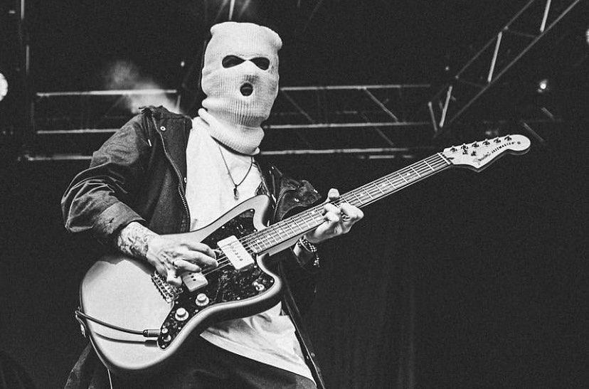 Mike Cunniff, Boston Manor Guitarist Gear | Equipboard